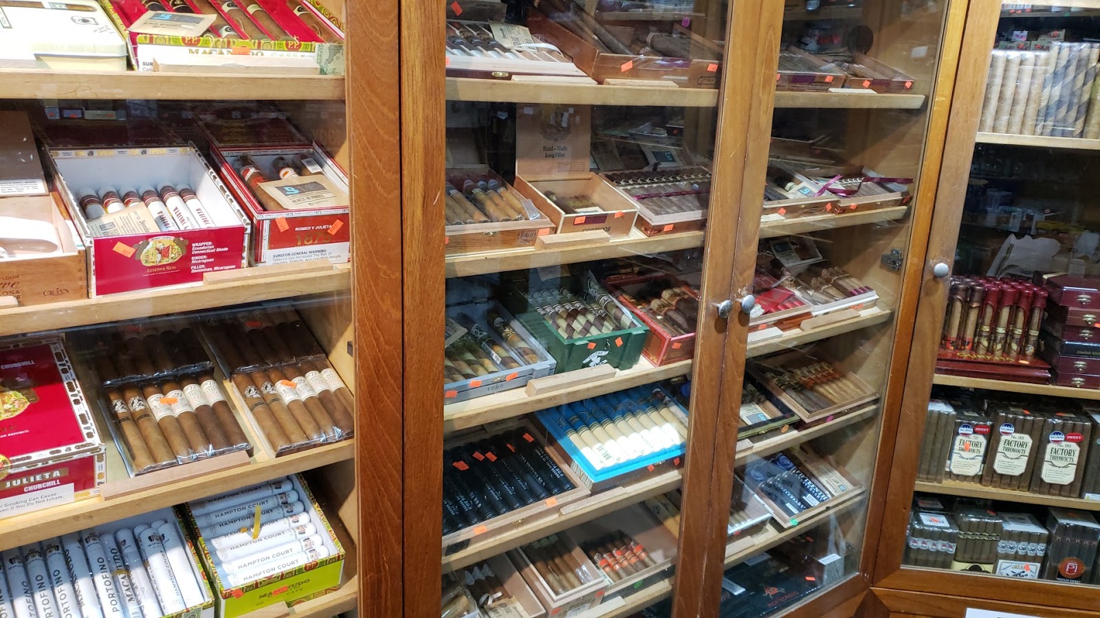 Cigar World » Store in Pompano Beach FL